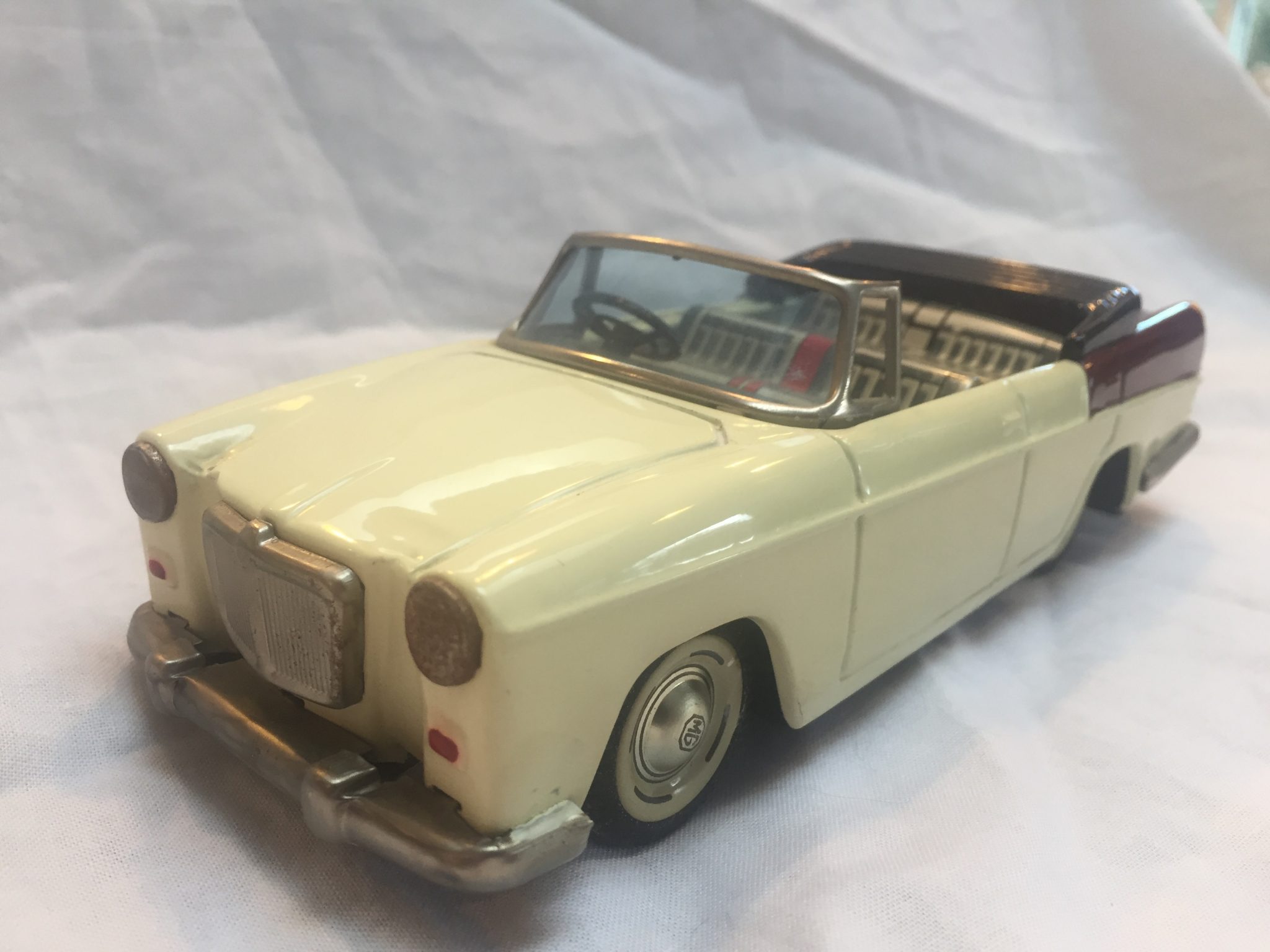 Bandai MG Magnette Mark III – Emerald City Toys